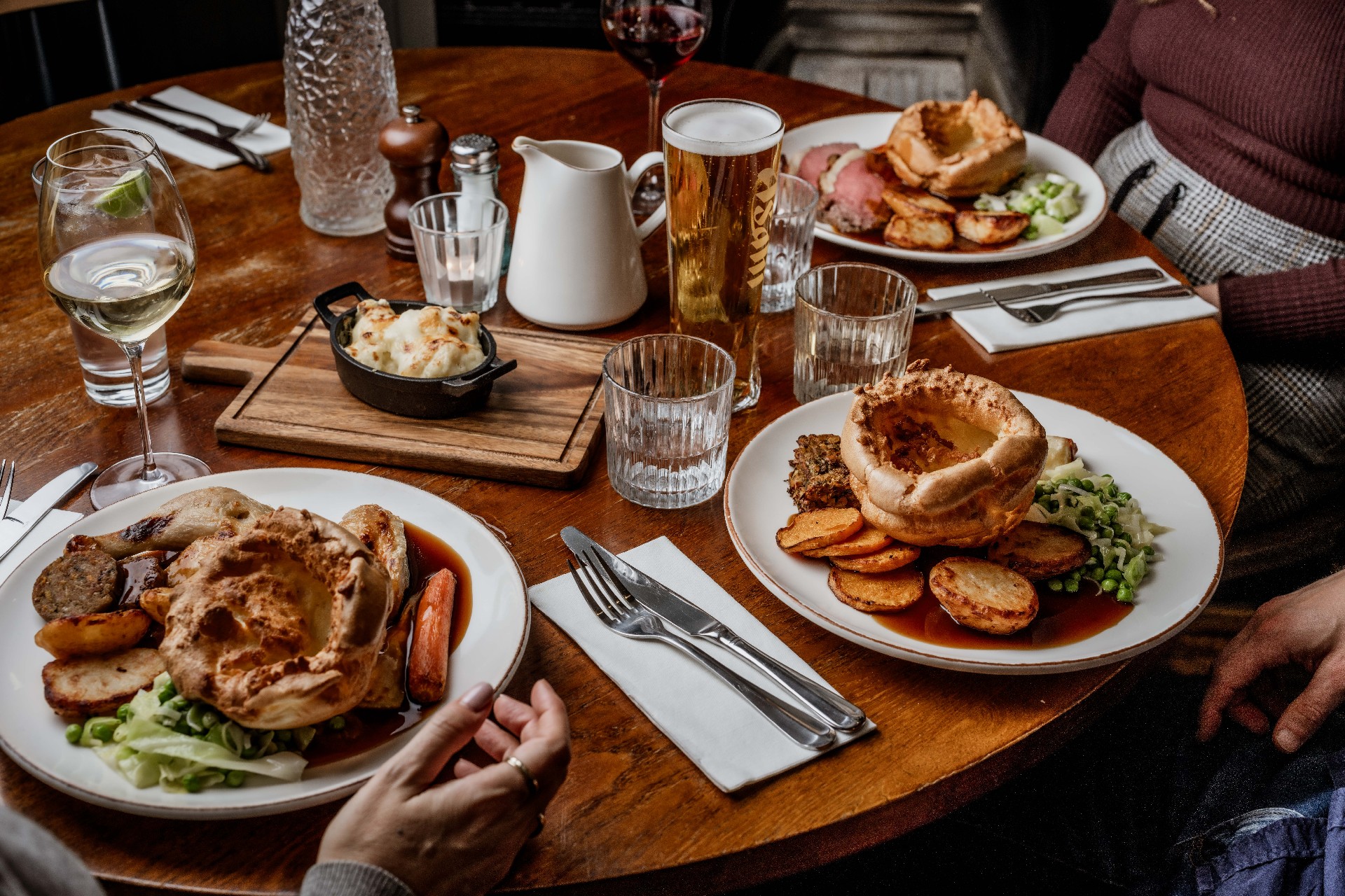 The Willow | Fuller's Pub and Restaurant in Bourton-on-the-Water