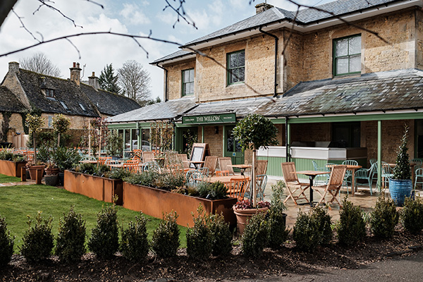 The Willow | Fuller's Pub and Restaurant in Bourton-on-the-Water
